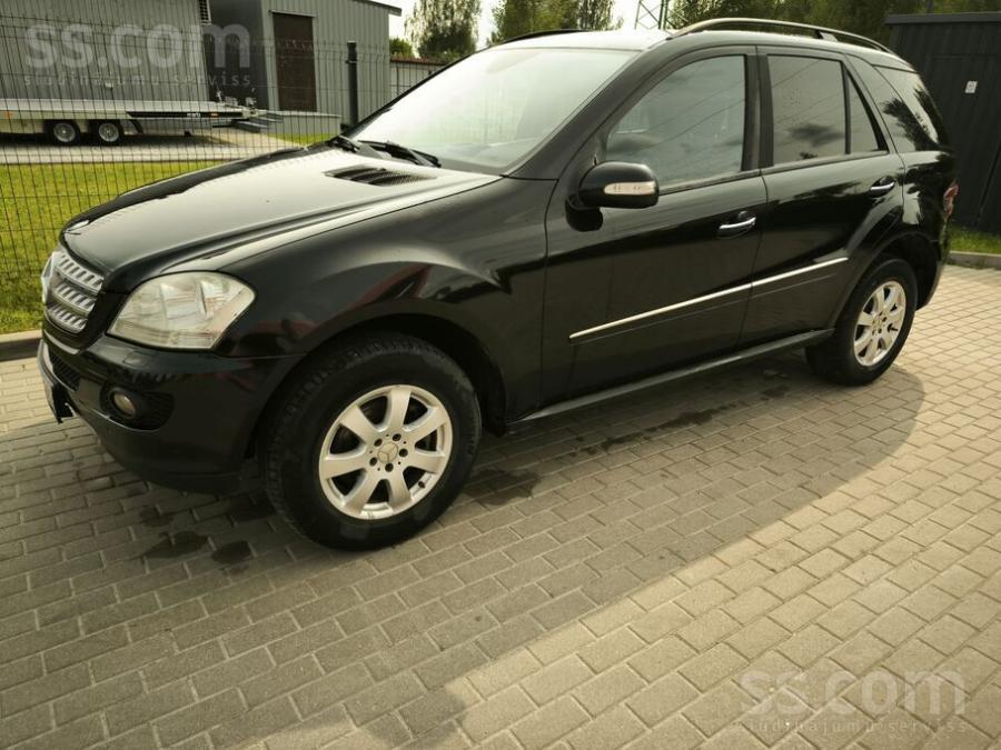 Melns Mercedes-Benz ML 320 2008 Jelgava, ar dzinēja tilpumu 3.00 L un nobraukumu 335 tūkst. km par 4800 €, foto 1 vietnē AUTOMOTO.COM.LV