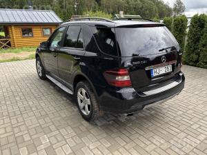 Black Mercedes-Benz ML 320 2008 in Rezekne, with an engine capacity of 3.00 L and mileage of 279 thousand km for 5500 €, photo 5 on AUTOMOTO.COM.LV