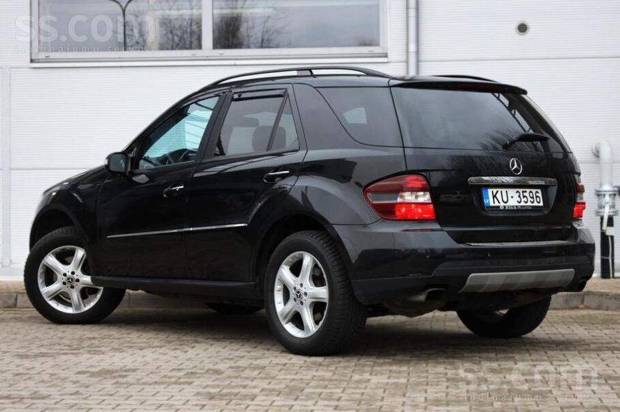 Black Mercedes-Benz ML 320 2008 in Riga, with an engine capacity of 3.00 L and mileage of 0 thousand km for 5495 €, photo 4 on AUTOMOTO.COM.LV