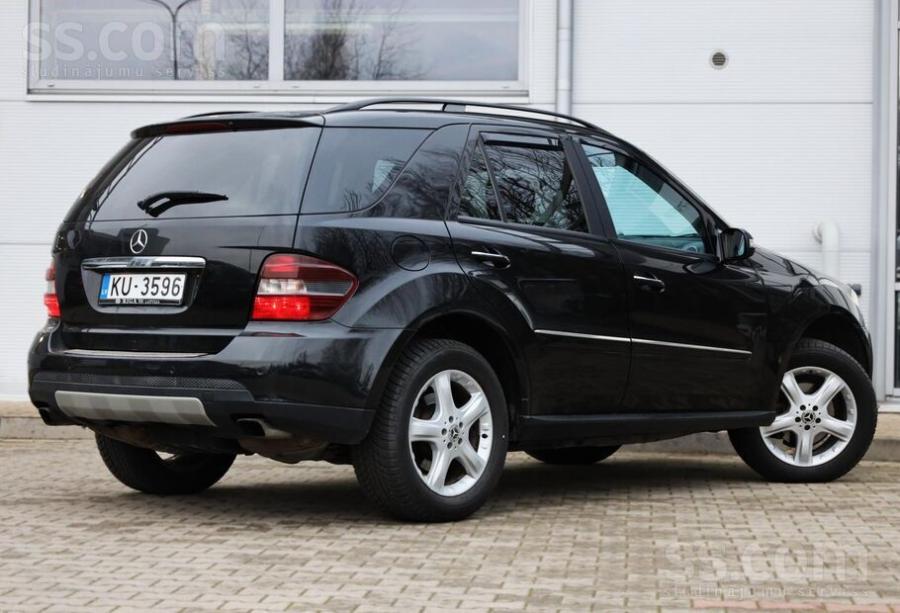 Black Mercedes-Benz ML 320 2008 in Riga, with an engine capacity of 3.00 L and mileage of 0 thousand km for 5495 €, photo 6 on AUTOMOTO.COM.LV