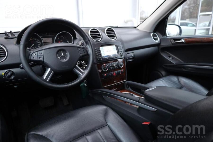 Black Mercedes-Benz ML 320 2008 in Riga, with an engine capacity of 3.00 L and mileage of 0 thousand km for 5495 €, photo 9 on AUTOMOTO.COM.LV