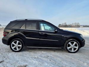 Melns Mercedes-Benz ML 320 2008 Šilutė, ar dzinēja tilpumu 2.99 L un nobraukumu 280 tūkst. km par 5650 €, foto 4 vietnē AUTOMOTO.COM.LV
