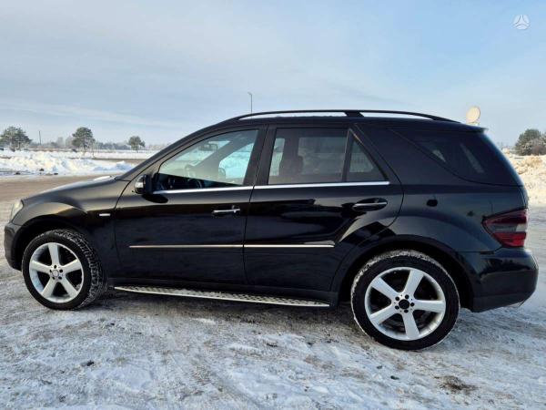 Black Mercedes-Benz ML 320 2008 in Silute, with an engine capacity of 2.99 L and mileage of 280 thousand km for 5650 €, photo 5 on AUTOMOTO.COM.LV