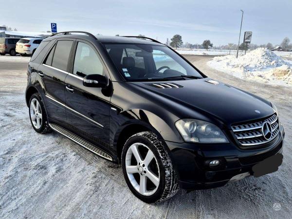 Black Mercedes-Benz ML 320 2008 in Silute, with an engine capacity of 2.99 L and mileage of 280 thousand km for 5650 €, photo 8 on AUTOMOTO.COM.LV