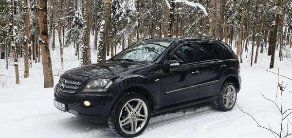 Melns Mercedes-Benz ML 320 2008 Viļņa, ar dzinēja tilpumu 3.00 L un nobraukumu 259 tūkst. km par 9500 €, foto 2 vietnē AUTOMOTO.COM.LV