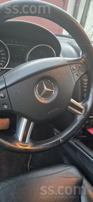 Черный Мерседес МЛ 320 2008 в Рига, объемом двигателя 3.00 л и пробегом 260 тыс. км за 6200 €, фото 7 на AUTOMOTO.COM.LV