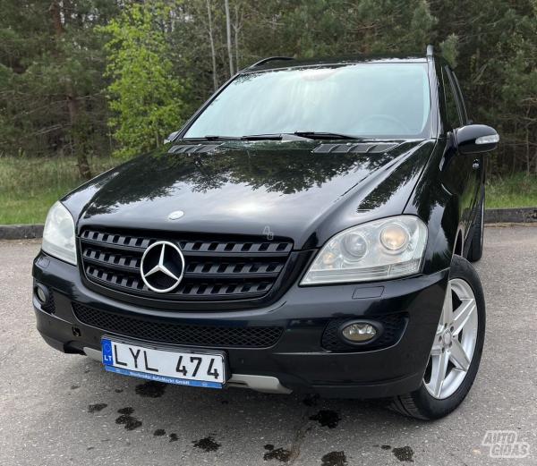 Black Mercedes-Benz ML 320 2008 in Siauliai, with an engine capacity of 3.20 L and mileage of 410 thousand km for 3600 €, photo 3 on AUTOMOTO.COM.LV