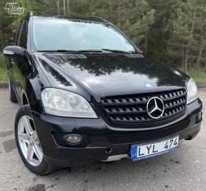 Melns Mercedes-Benz ML 320 2008 Šauļi, ar dzinēja tilpumu 3.20 L un nobraukumu 410 tūkst. km par 3600 €, foto 5 vietnē AUTOMOTO.COM.LV