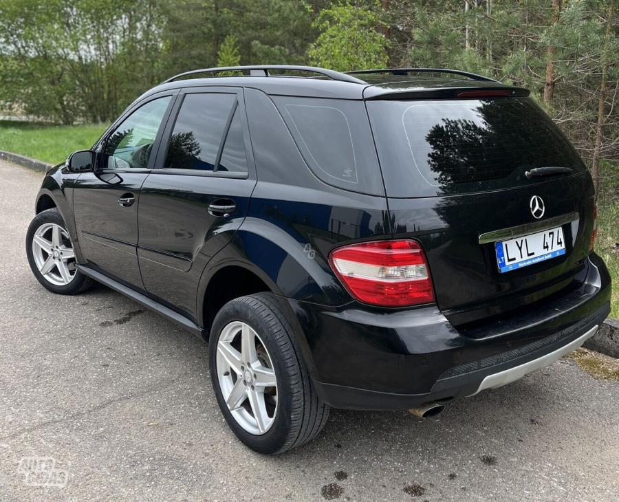 Melns Mercedes-Benz ML 320 2008 Šauļi, ar dzinēja tilpumu 3.20 L un nobraukumu 410 tūkst. km par 3600 €, foto 8 vietnē AUTOMOTO.COM.LV