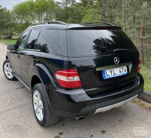 Melns Mercedes-Benz ML 320 2008 Šauļi, ar dzinēja tilpumu 3.20 L un nobraukumu 410 tūkst. km par 3600 €, foto 10 vietnē AUTOMOTO.COM.LV