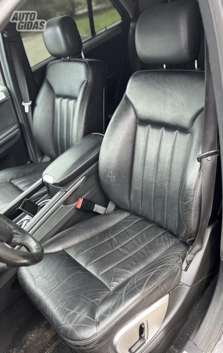 Melns Mercedes-Benz ML 320 2008 Šauļi, ar dzinēja tilpumu 3.20 L un nobraukumu 410 tūkst. km par 3600 €, foto 13 vietnē AUTOMOTO.COM.LV