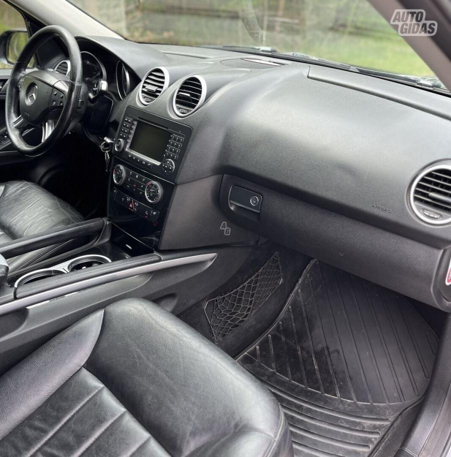 Melns Mercedes-Benz ML 320 2008 Šauļi, ar dzinēja tilpumu 3.20 L un nobraukumu 410 tūkst. km par 3600 €, foto 17 vietnē AUTOMOTO.COM.LV
