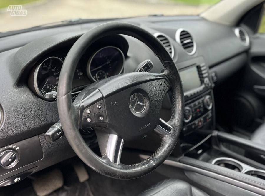 Melns Mercedes-Benz ML 320 2008 Šauļi, ar dzinēja tilpumu 3.20 L un nobraukumu 410 tūkst. km par 3600 €, foto 19 vietnē AUTOMOTO.COM.LV