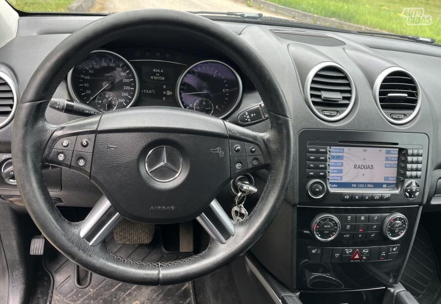 Melns Mercedes-Benz ML 320 2008 Šauļi, ar dzinēja tilpumu 3.20 L un nobraukumu 410 tūkst. km par 3600 €, foto 20 vietnē AUTOMOTO.COM.LV