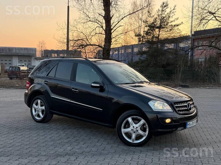 Черный Мерседес МЛ 320 2008 в Рига, объемом двигателя 3.00 л и пробегом 0 тыс. км за 6750 €, фото 7 на AUTOMOTO.COM.LV