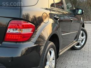 Черный Мерседес МЛ 320 2008 в Рига, объемом двигателя 3.00 л и пробегом 0 тыс. км за 6750 €, фото 13 на AUTOMOTO.COM.LV
