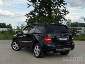 Black Mercedes-Benz ML 320 2008 in Riga, with an engine capacity of 3.00 L and mileage of 0 thousand km for 6850 €, photo 5 on AUTOMOTO.COM.LV