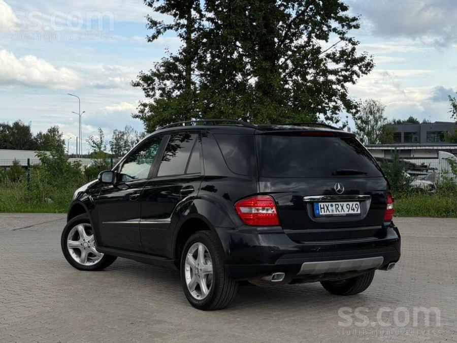 Black Mercedes-Benz ML 320 2008 in Riga, with an engine capacity of 3.00 L and mileage of 0 thousand km for 6850 €, photo 5 on AUTOMOTO.COM.LV
