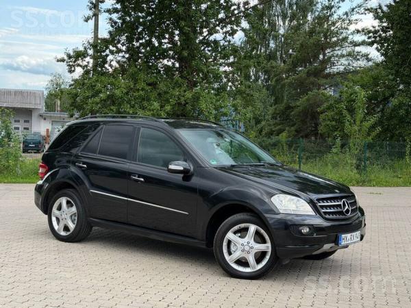 Melns Mercedes-Benz ML 320 2008 Rīga, ar dzinēja tilpumu 3.00 L un nobraukumu 0 tūkst. km par 6950 €, foto 5 vietnē AUTOMOTO.COM.LV