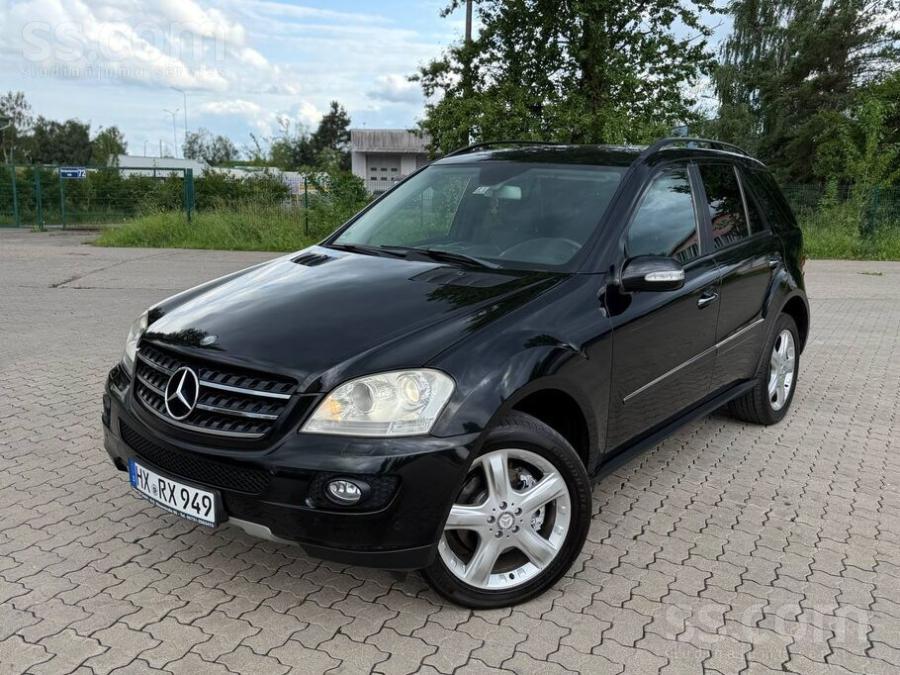 Black Mercedes-Benz ML 320 2008 in Riga, with an engine capacity of 3.00 L and mileage of 0 thousand km for 6850 €, photo 7 on AUTOMOTO.COM.LV