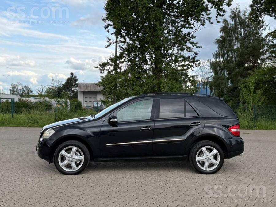 Black Mercedes-Benz ML 320 2008 in Riga, with an engine capacity of 3.00 L and mileage of 0 thousand km for 6850 €, photo 8 on AUTOMOTO.COM.LV