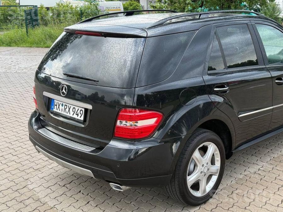 Black Mercedes-Benz ML 320 2008 in Riga, with an engine capacity of 3.00 L and mileage of 0 thousand km for 6850 €, photo 13 on AUTOMOTO.COM.LV