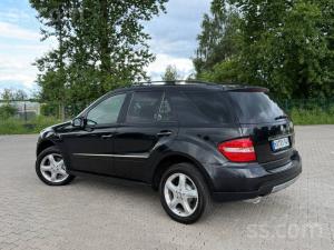 Black Mercedes-Benz ML 320 2008 in Riga, with an engine capacity of 3.00 L and mileage of 0 thousand km for 6850 €, photo 14 on AUTOMOTO.COM.LV