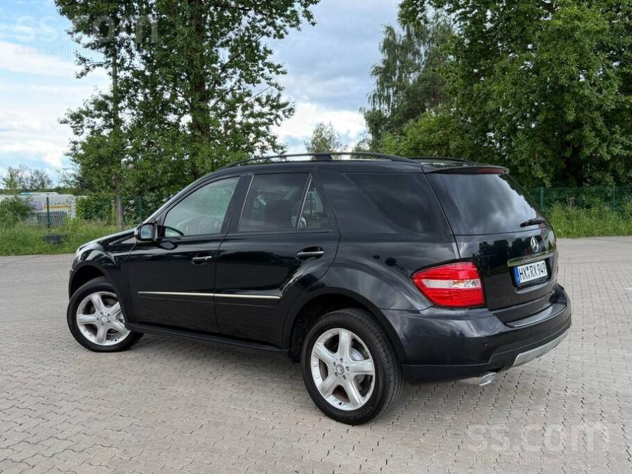Black Mercedes-Benz ML 320 2008 in Riga, with an engine capacity of 3.00 L and mileage of 0 thousand km for 6850 €, photo 14 on AUTOMOTO.COM.LV