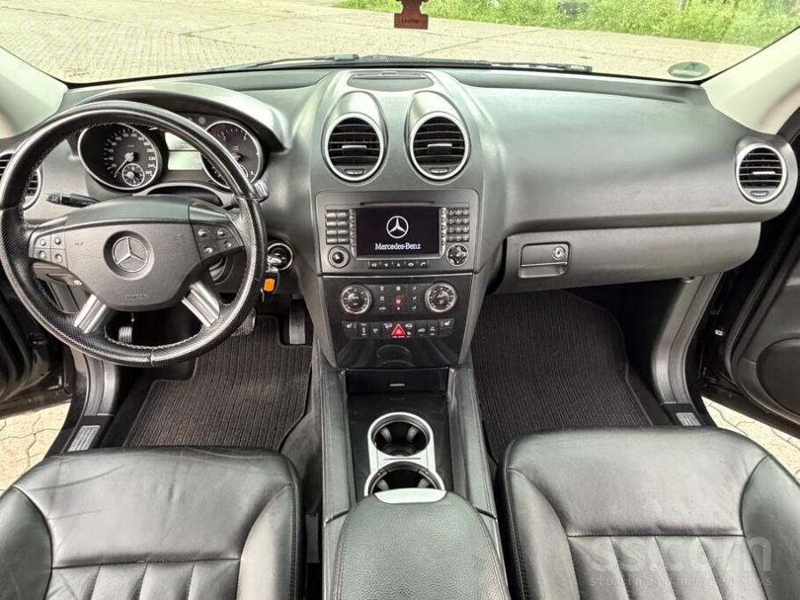 Black Mercedes-Benz ML 320 2008 in Riga, with an engine capacity of 3.00 L and mileage of 0 thousand km for 6850 €, photo 16 on AUTOMOTO.COM.LV