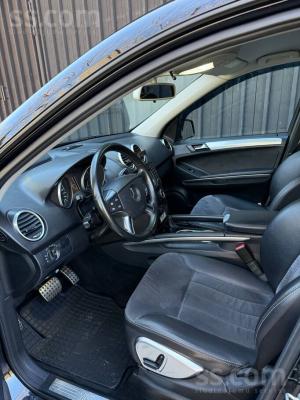 Melns Mercedes-Benz ML 320 2008 Rīga, ar dzinēja tilpumu 3.00 L un nobraukumu 244 tūkst. km par 8090 €, foto 7 vietnē AUTOMOTO.COM.LV