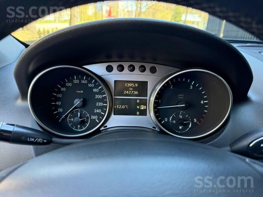 Melns Mercedes-Benz ML 320 2008 Rīga, ar dzinēja tilpumu 3.00 L un nobraukumu 244 tūkst. km par 8090 €, foto 14 vietnē AUTOMOTO.COM.LV