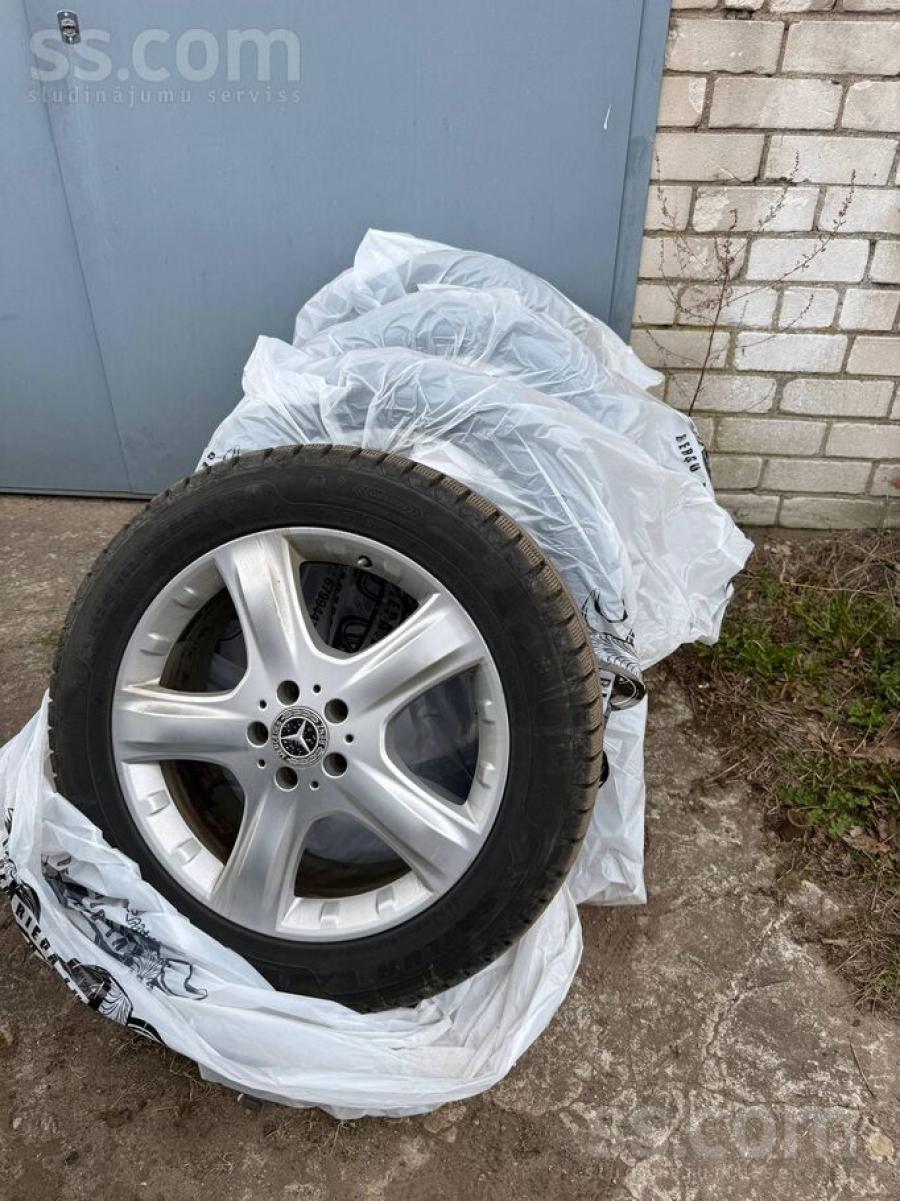 Melns Mercedes-Benz ML 320 2008 Rīga, ar dzinēja tilpumu 3.00 L un nobraukumu 244 tūkst. km par 8090 €, foto 25 vietnē AUTOMOTO.COM.LV