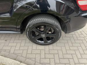 Melns Mercedes-Benz ML 320 2008 Rīga, ar dzinēja tilpumu 3.00 L un nobraukumu 341 tūkst. km par 5390 €, foto 9 vietnē AUTOMOTO.COM.LV