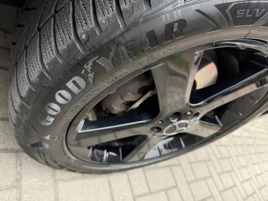 Melns Mercedes-Benz ML 320 2008 Rīga, ar dzinēja tilpumu 3.00 L un nobraukumu 341 tūkst. km par 5390 €, foto 12 vietnē AUTOMOTO.COM.LV