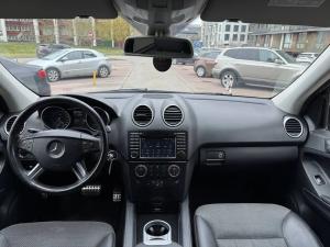Melns Mercedes-Benz ML 320 2008 Rīga, ar dzinēja tilpumu 3.00 L un nobraukumu 341 tūkst. km par 5390 €, foto 13 vietnē AUTOMOTO.COM.LV