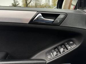 Melns Mercedes-Benz ML 320 2008 Rīga, ar dzinēja tilpumu 3.00 L un nobraukumu 341 tūkst. km par 5390 €, foto 24 vietnē AUTOMOTO.COM.LV
