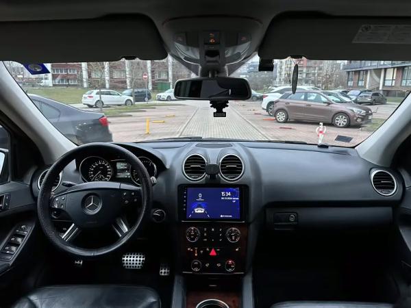 Melns Mercedes-Benz ML 320 2008 Rīga, ar dzinēja tilpumu 3.00 L un nobraukumu 358 tūkst. km par 4490 €, foto 9 vietnē AUTOMOTO.COM.LV