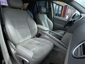Black Mercedes-Benz ML 320 2008 in Vilnius, with an engine capacity of 0.00 L and mileage of 298 thousand km for 6490 €, photo 20 on AUTOMOTO.COM.LV