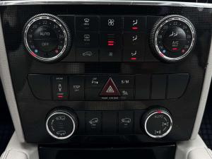 Black Mercedes-Benz ML 320 2008 in Vilnius, with an engine capacity of 0.00 L and mileage of 298 thousand km for 6490 €, photo 27 on AUTOMOTO.COM.LV