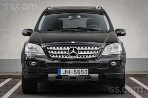 Черный Мерседес МЛ 320 2008 в Рига, объемом двигателя 3.00 л и пробегом 279 тыс. км за 4995 €, фото 3 на AUTOMOTO.COM.LV