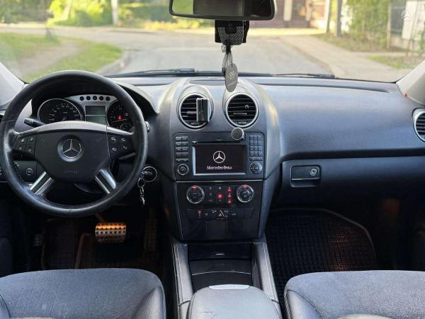 Melns Mercedes-Benz ML 320 2008 Viļņa, ar dzinēja tilpumu 3.20 L un nobraukumu 360 tūkst. km par 4200 €, foto 8 vietnē AUTOMOTO.COM.LV
