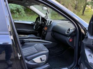Black Mercedes-Benz ML 320 2008 in Vilnius, with an engine capacity of 3.20 L and mileage of 360 thousand km for 4200 €, photo 11 on AUTOMOTO.COM.LV