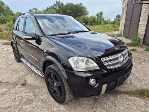 Black Mercedes-Benz ML 320 2008 in Alytus, with an engine capacity of 2.99 L and mileage of 309 thousand km for 5650 €, photo 5 on AUTOMOTO.COM.LV