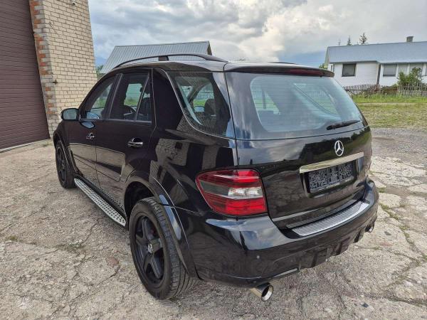 Black Mercedes-Benz ML 320 2008 in Alytus, with an engine capacity of 2.99 L and mileage of 309 thousand km for 5650 €, photo 5 on AUTOMOTO.COM.LV