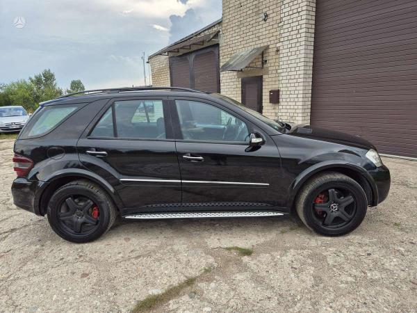 Black Mercedes-Benz ML 320 2008 in Alytus, with an engine capacity of 2.99 L and mileage of 309 thousand km for 5650 €, photo 8 on AUTOMOTO.COM.LV