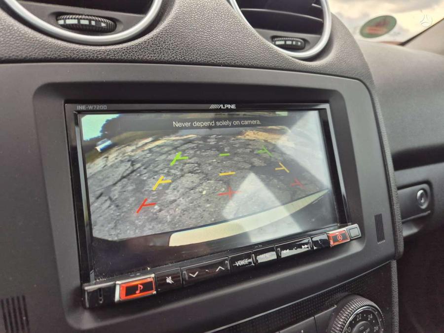 Black Mercedes-Benz ML 320 2008 in Alytus, with an engine capacity of 2.99 L and mileage of 309 thousand km for 5650 €, photo 19 on AUTOMOTO.COM.LV
