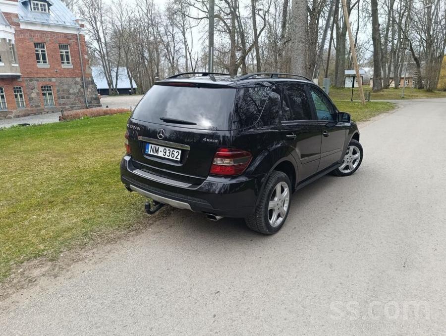 Black Mercedes-Benz ML 320 2008 in Riga, with an engine capacity of 3.00 L and mileage of 312 thousand km for 5500 €, photo 6 on AUTOMOTO.COM.LV