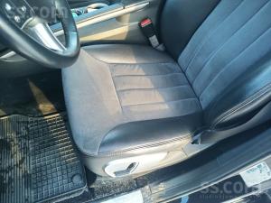Black Mercedes-Benz ML 320 2008 in Riga, with an engine capacity of 3.00 L and mileage of 312 thousand km for 5500 €, photo 9 on AUTOMOTO.COM.LV