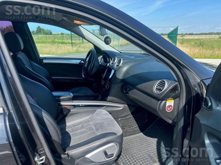 Black Mercedes-Benz ML 320 2008 in Liepaja, with an engine capacity of 3.00 L and mileage of 326 thousand km for 4850 €, photo 8 on AUTOMOTO.COM.LV