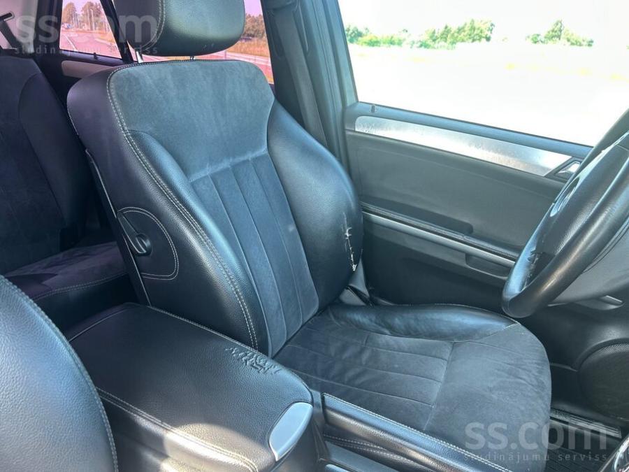 Black Mercedes-Benz ML 320 2008 in Liepaja, with an engine capacity of 3.00 L and mileage of 326 thousand km for 4850 €, photo 9 on AUTOMOTO.COM.LV